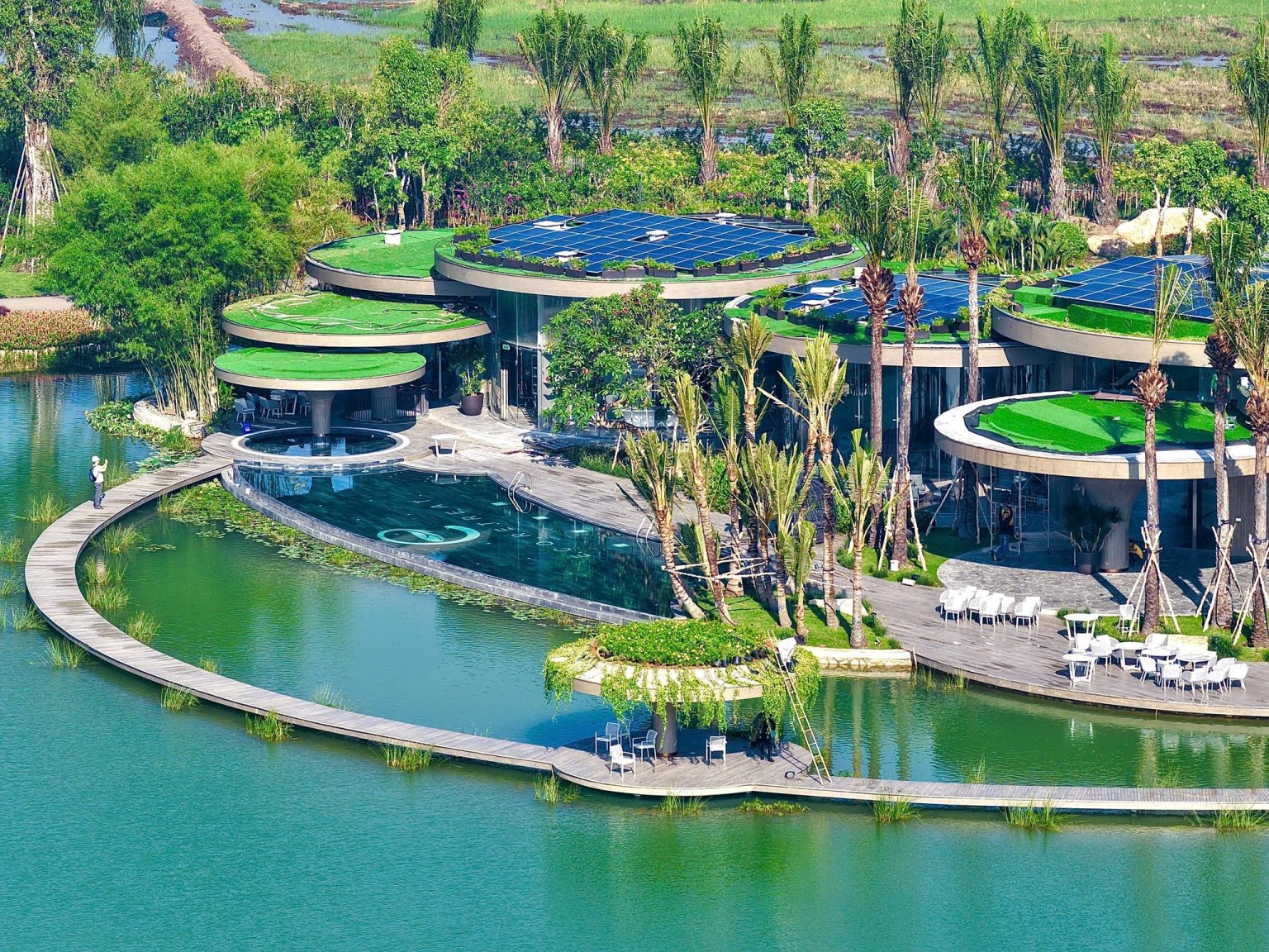 Tiến độ Forest Clubhouse Eco Retreat: Biểu tượng mới tại Long An chính ...